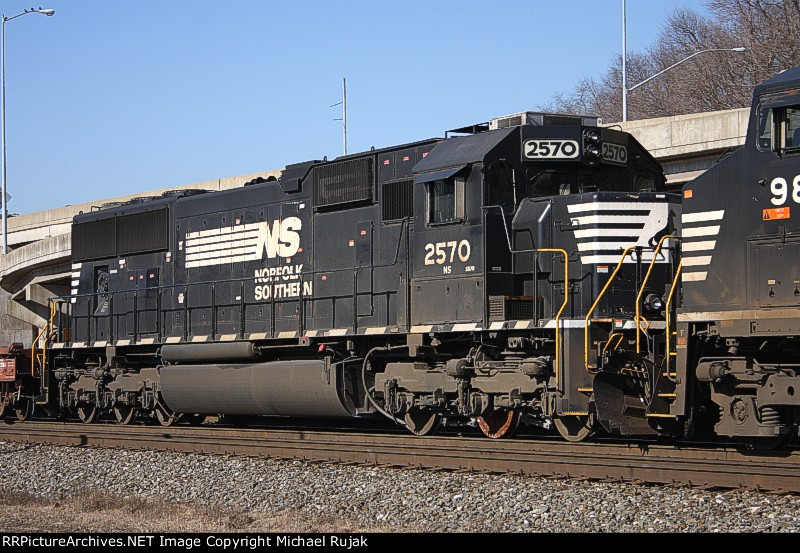NS 2570